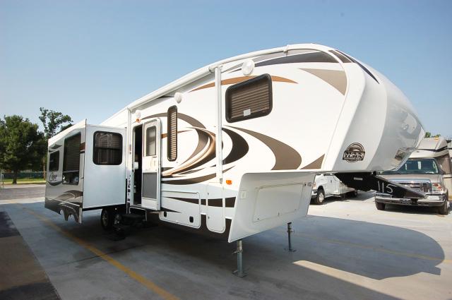 2014-Keystone-Cougar-X-Lite-29-RET-14-16052N-1893 - RV Tip of the Day